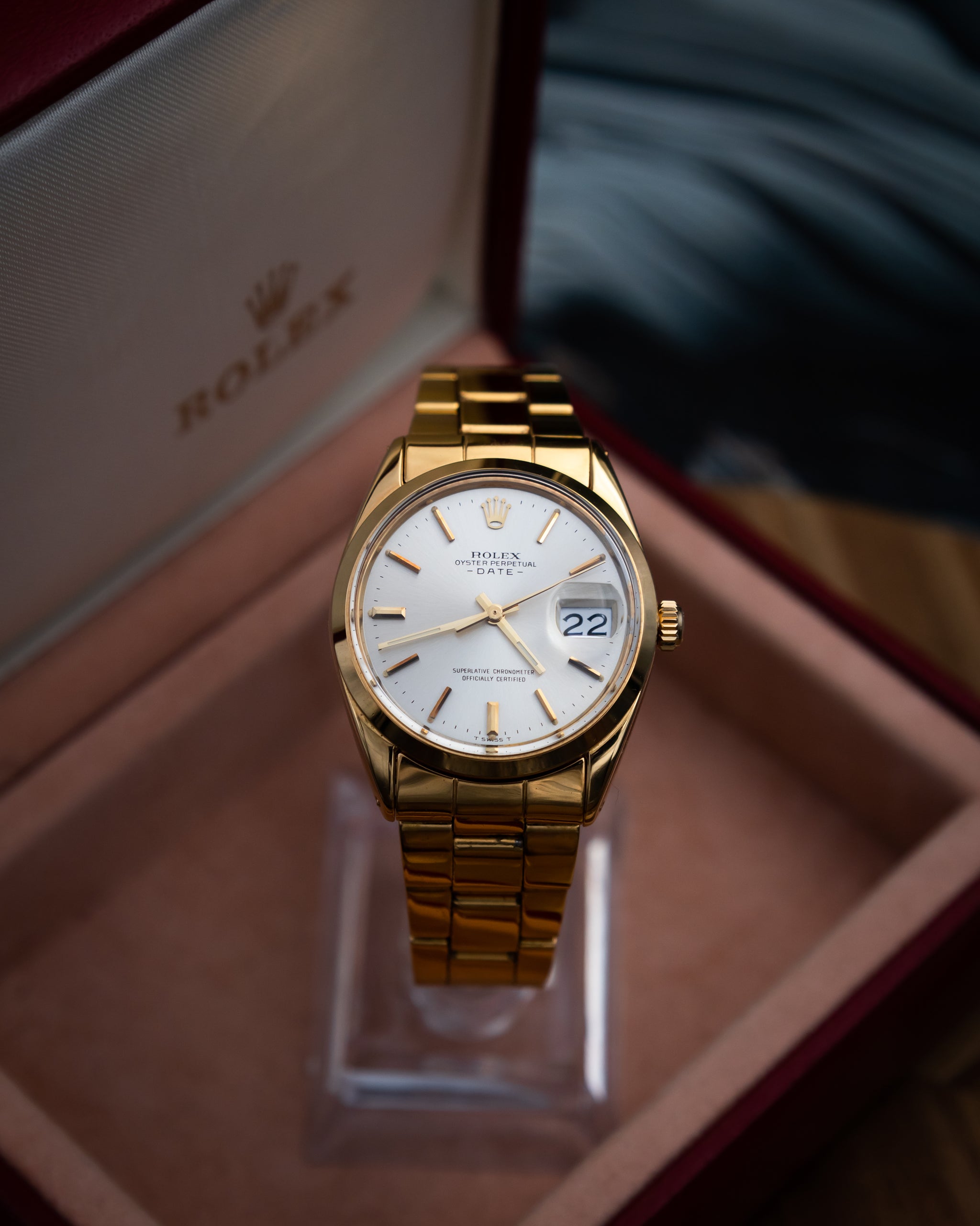 Rolex 1550 Oyster Perpetual date - Golden egg